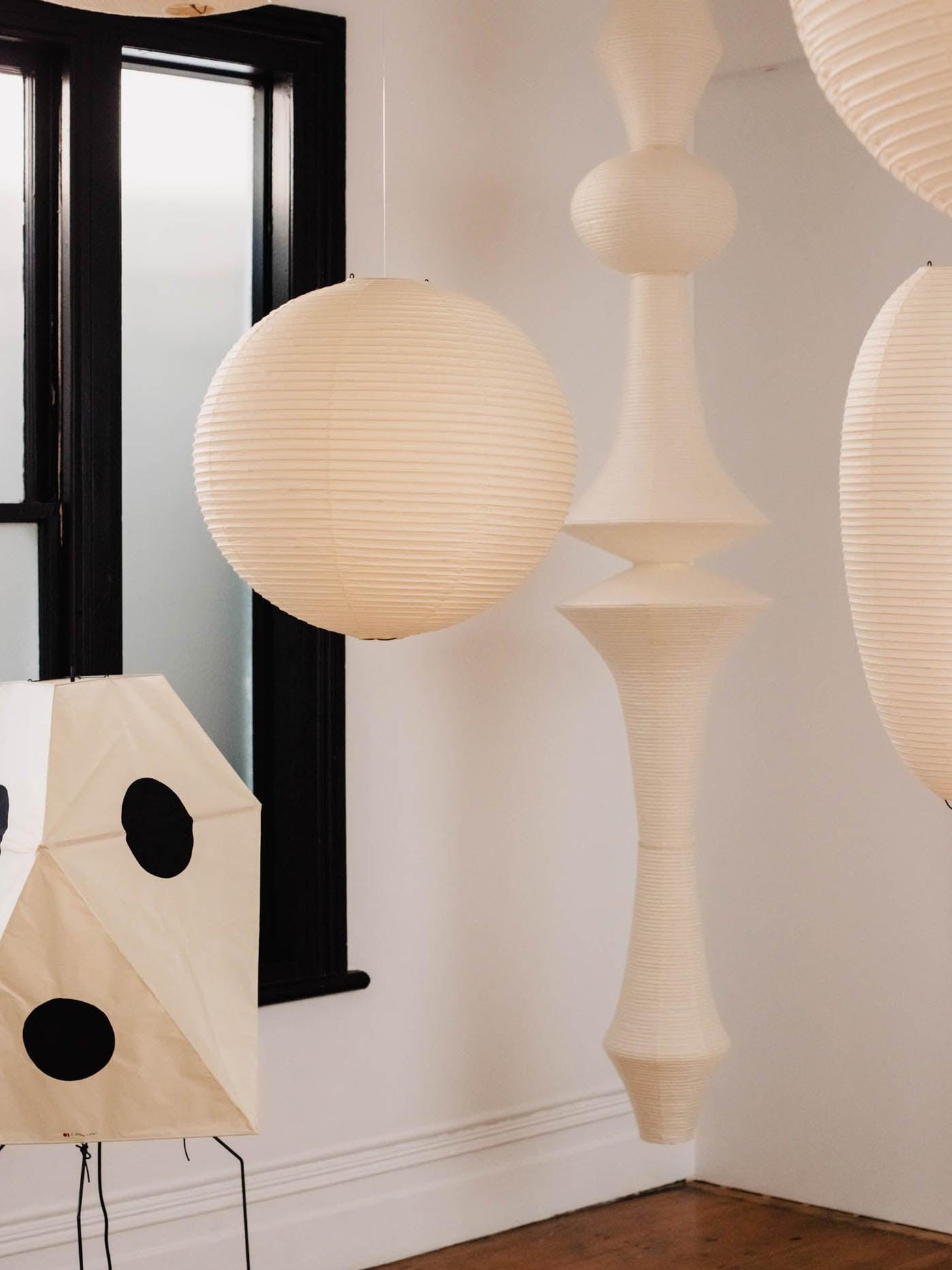 Akari E Pendant Light — Mooiehome