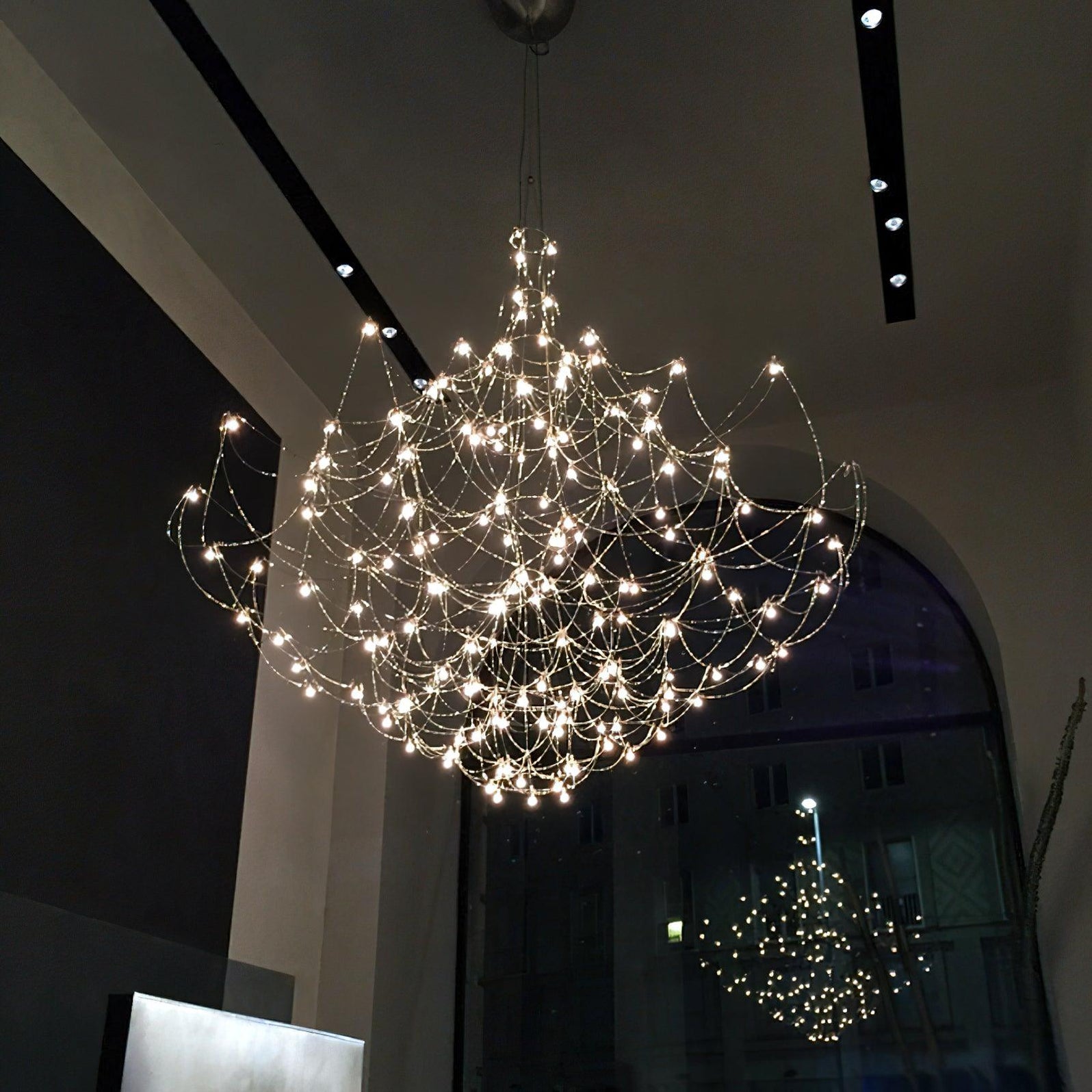 Amos Light Group Chandelier — Mooiehome