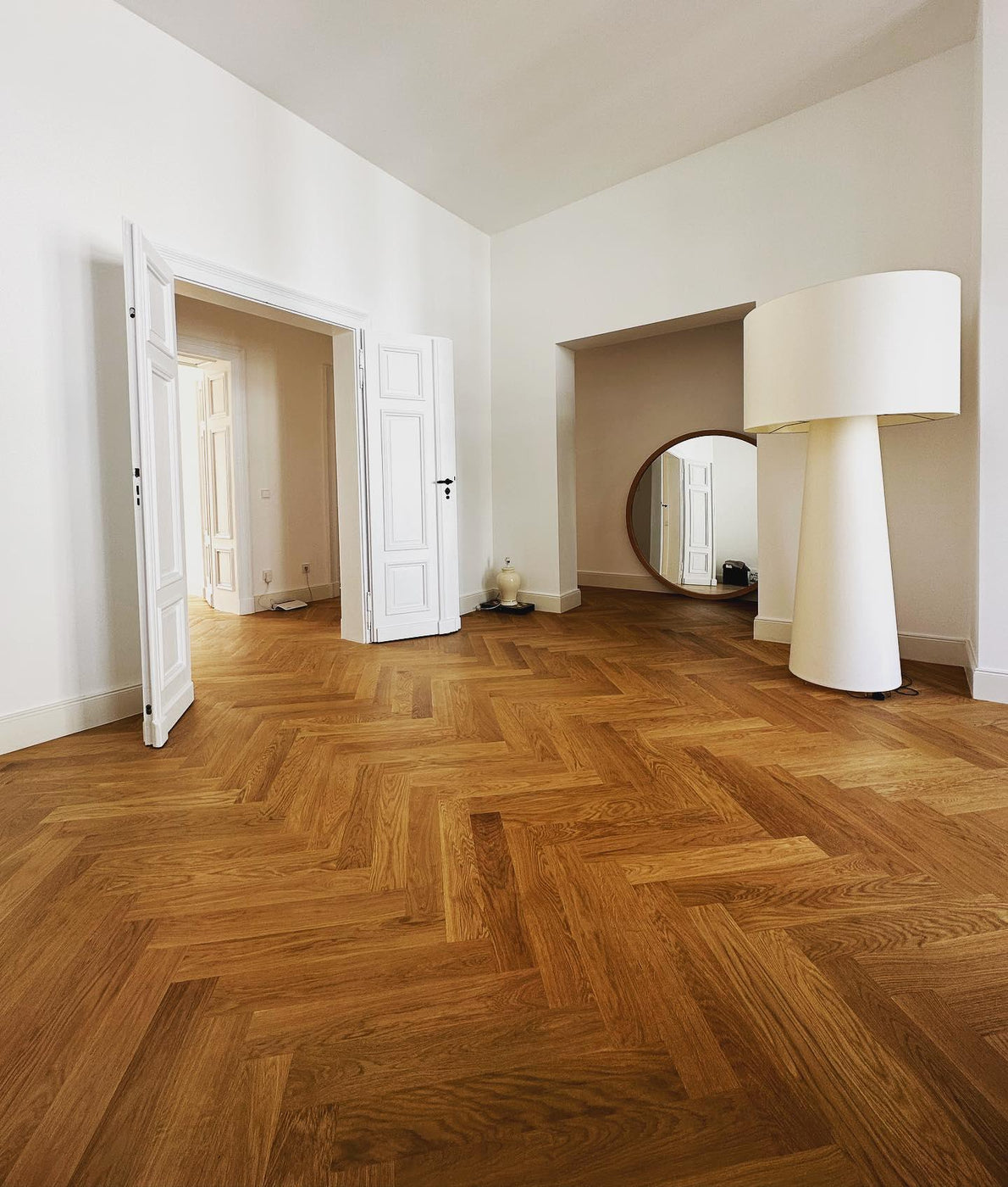 Big Shadow Floor Light — Mooiehome