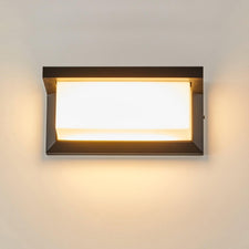 Horizontal LED Outdoor Light — Mooiehome