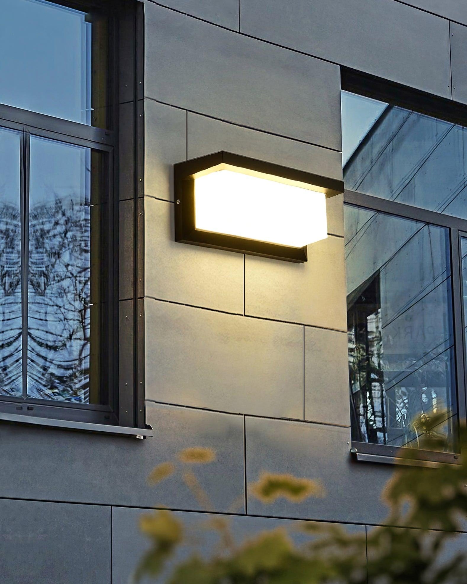 Horizontal LED Outdoor Light — Mooiehome