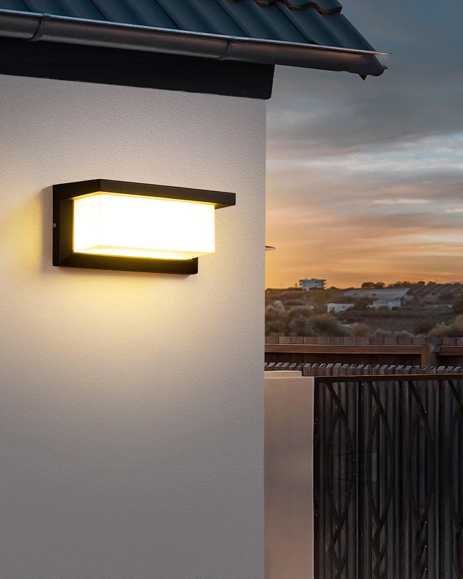 Horizontal LED Outdoor Light — Mooiehome