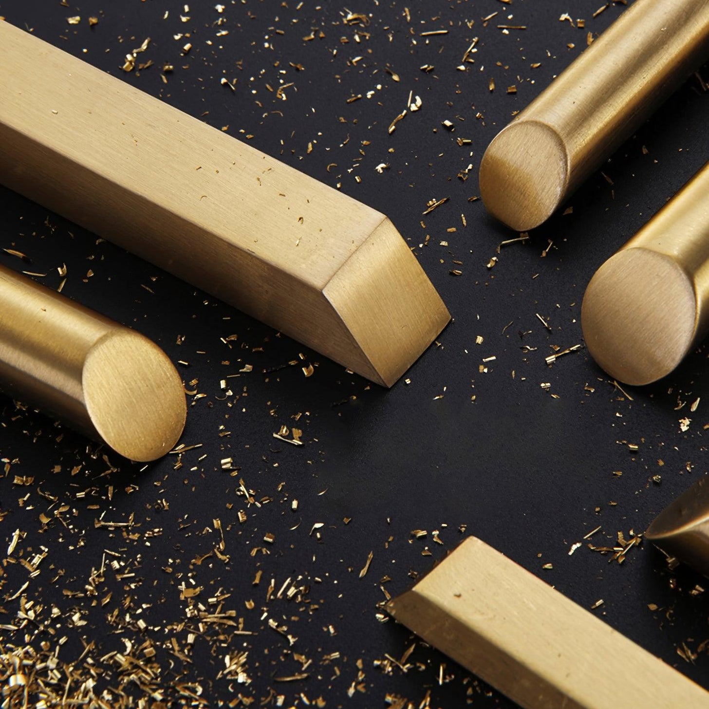 Koge Sleek Design Black LED Wall Lamp — Mooiehome