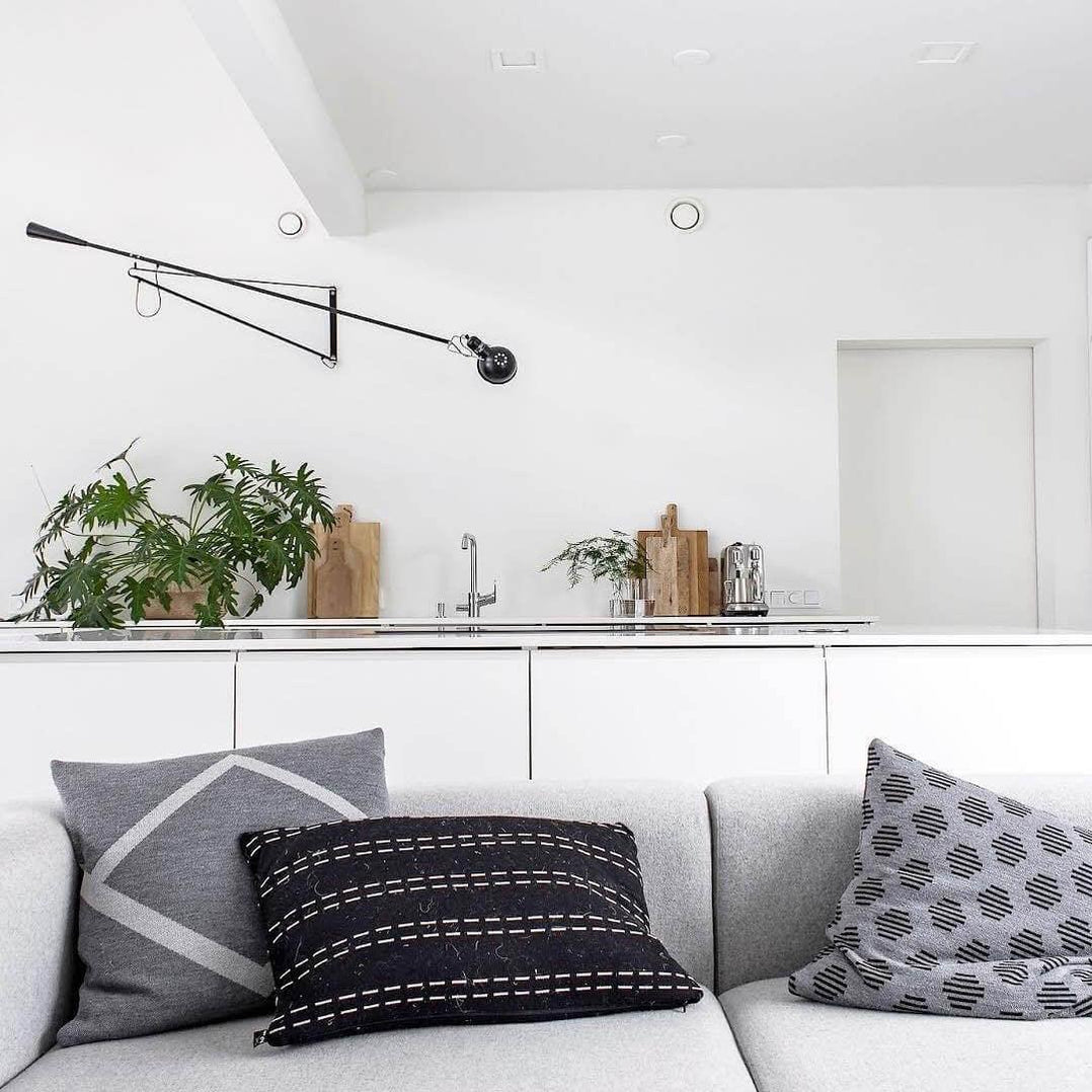 Long Arm Living Room Art Wall Lamp — Mooiehome