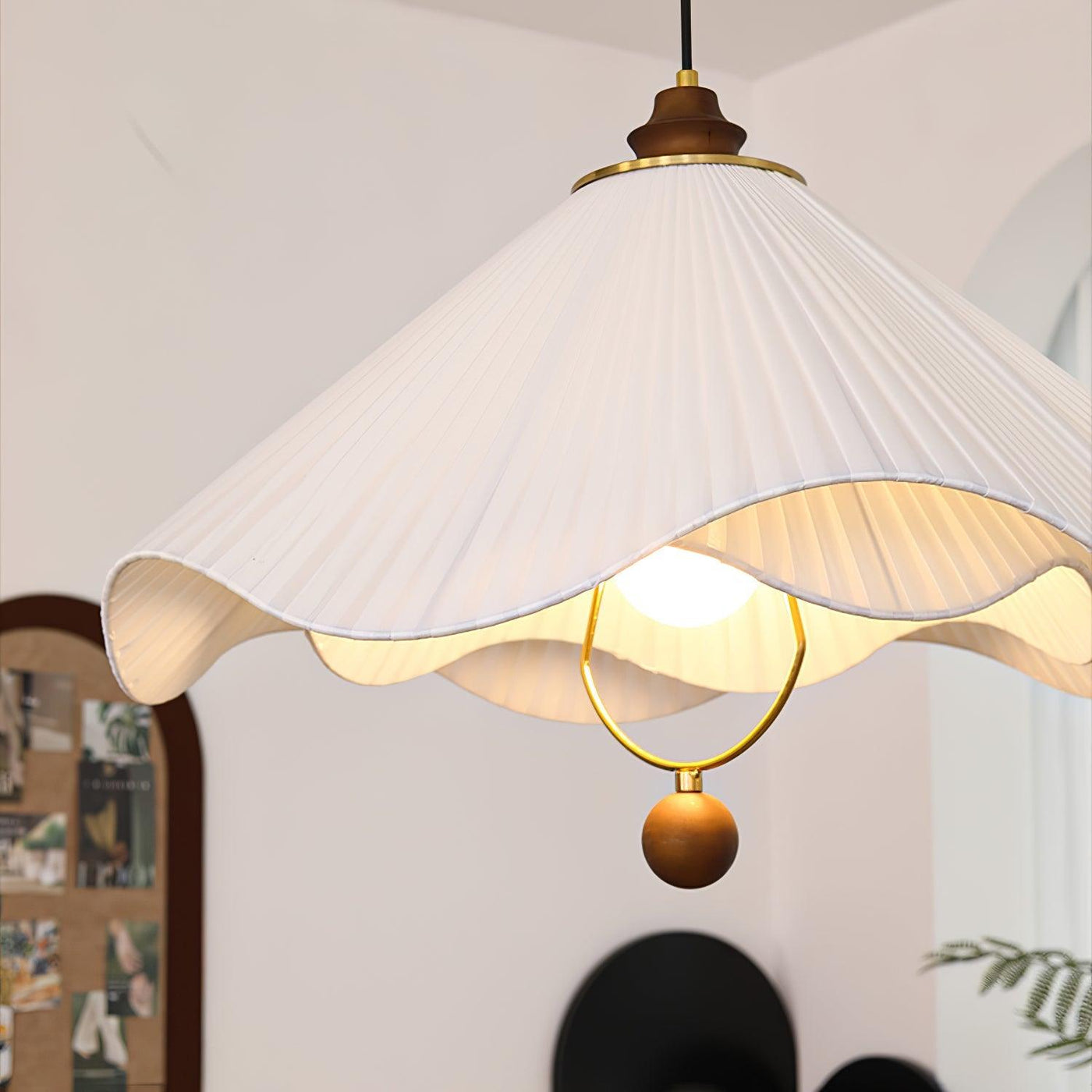 Scallop Edge Pendant Light — Mooiehome