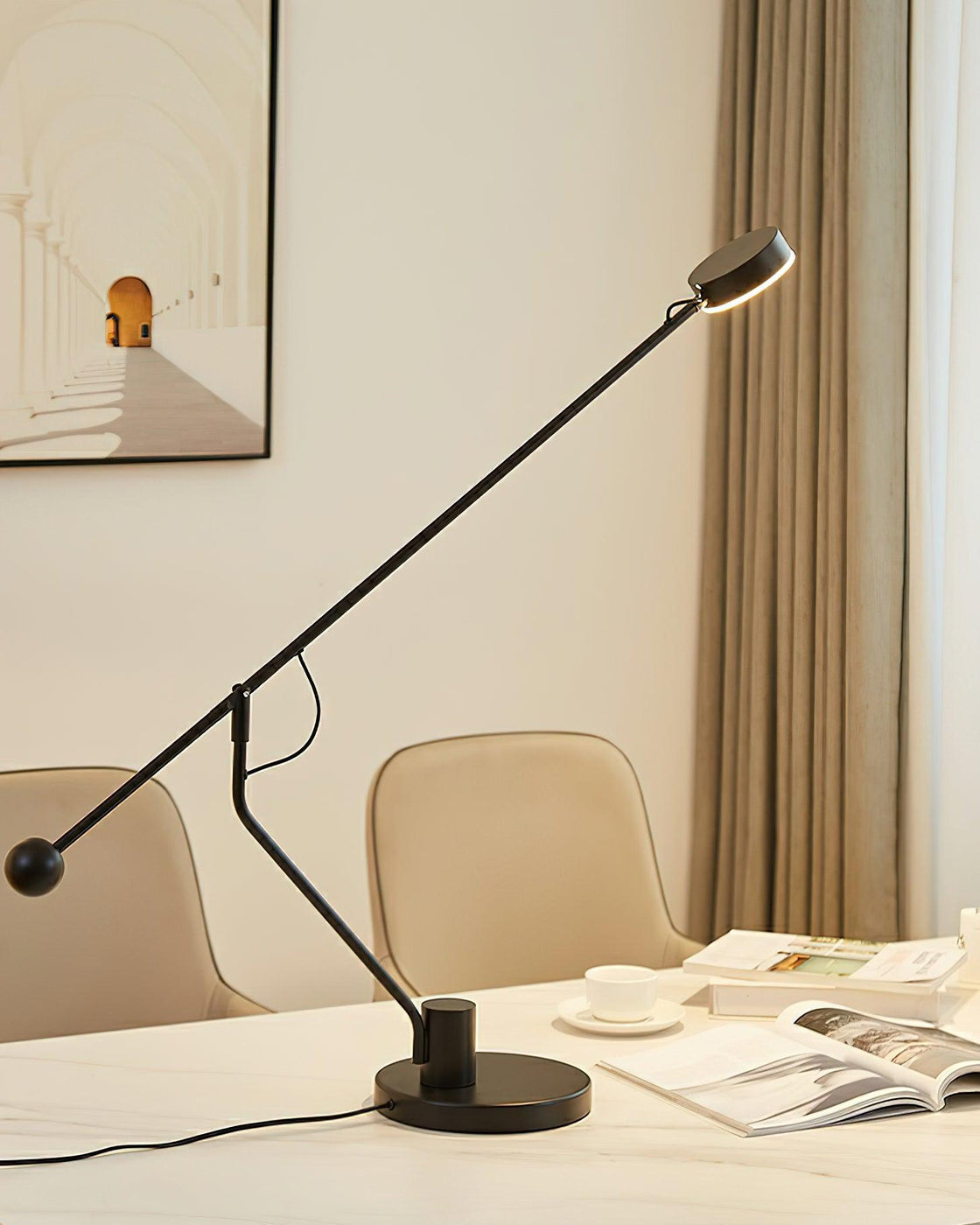 Shadow Pole Table Lamp 42.1" — Mooiehome