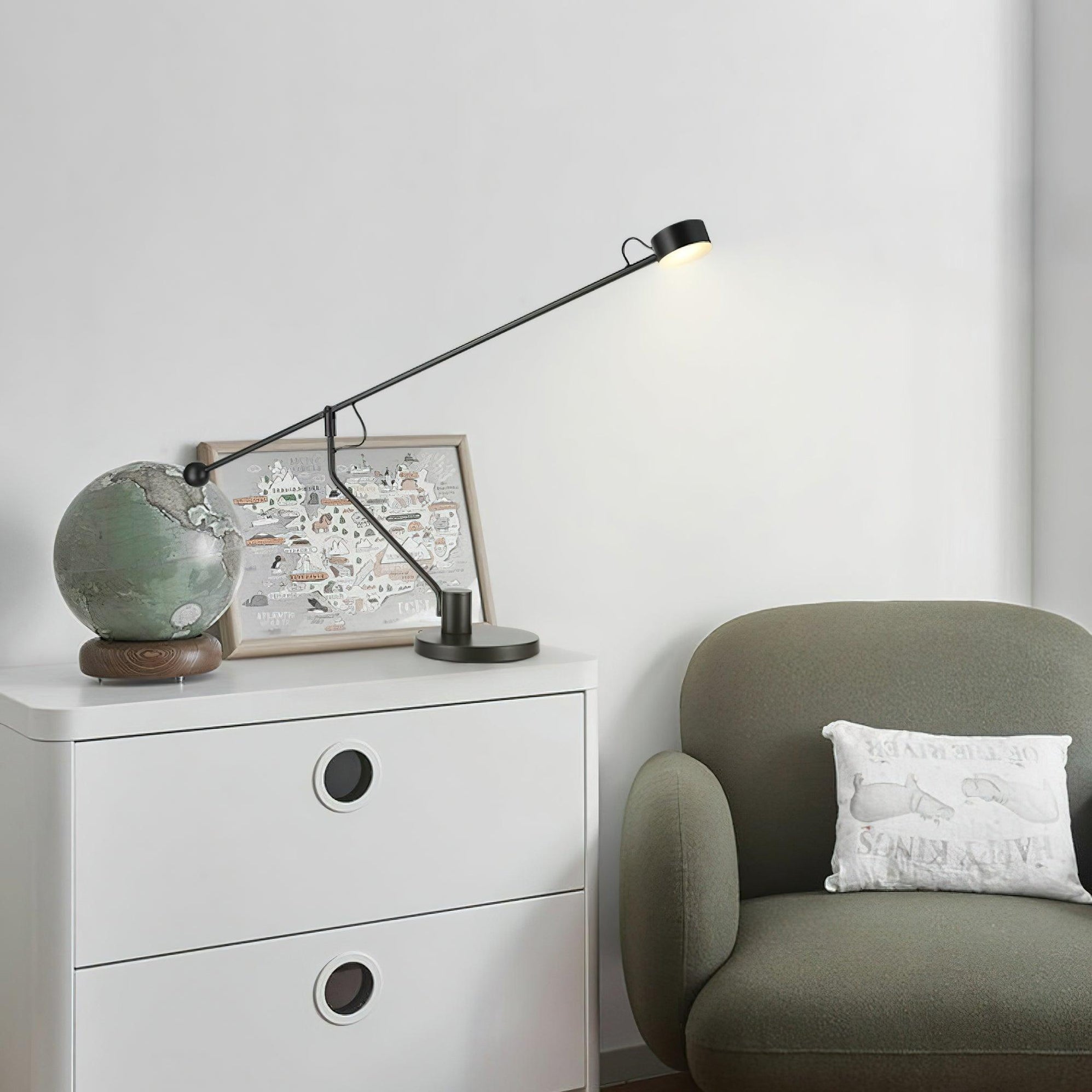 Shadow Pole Table Lamp 42.1" — Mooiehome