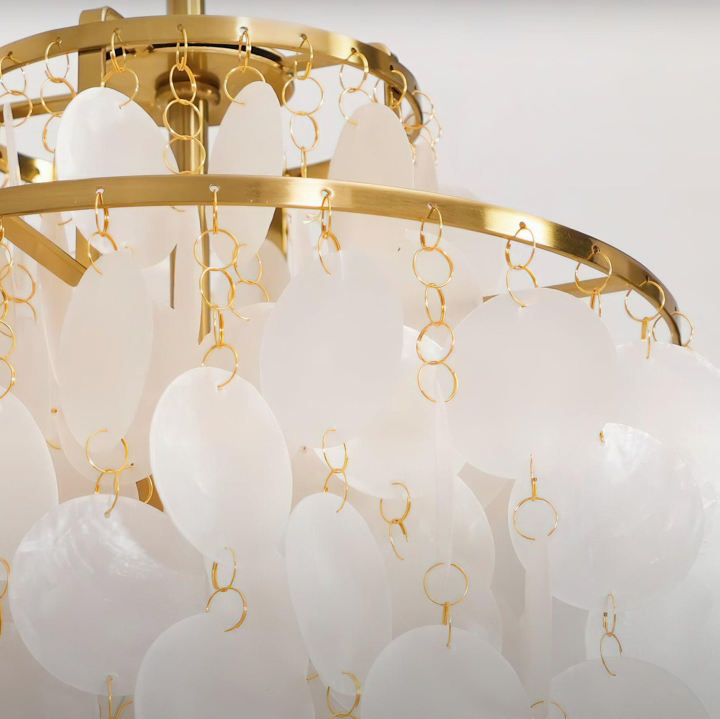 Shell Chandelier — Mooiehome