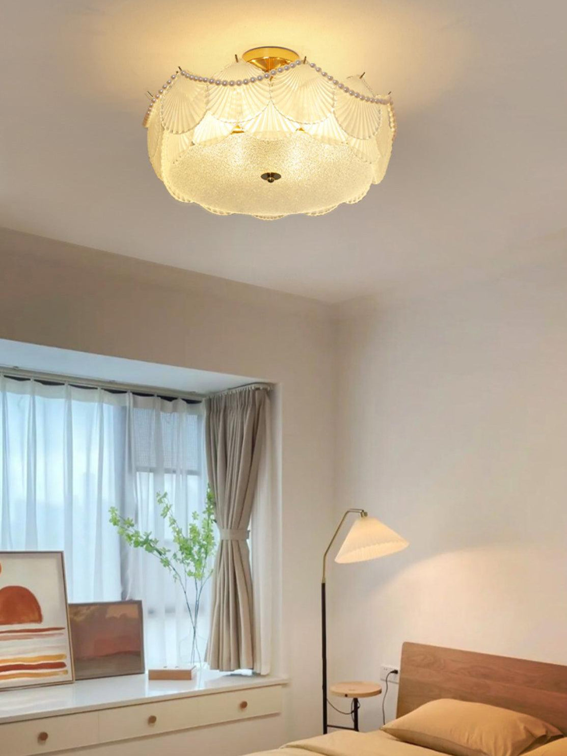 Shell Glass Ceiling Lamp — Mooiehome