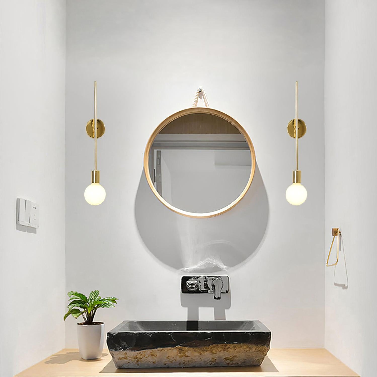 Step & Kick Wall Lamp 7.1" — Mooiehome