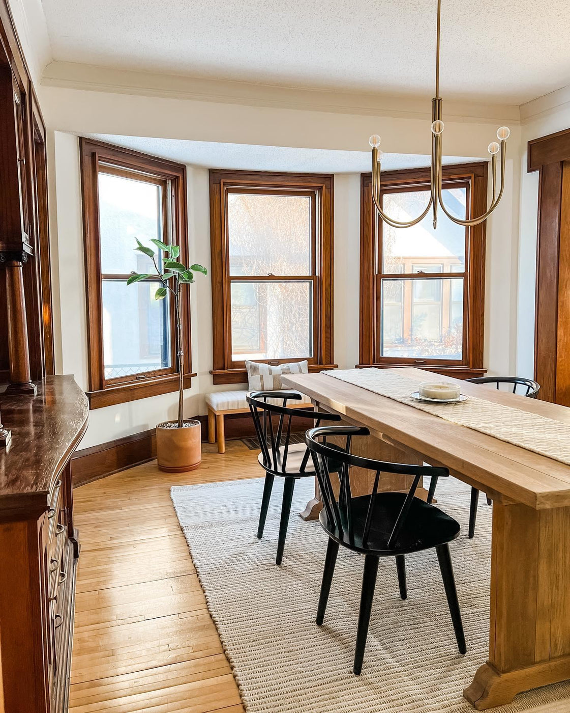 Swoop Arm Chandelier — Mooiehome